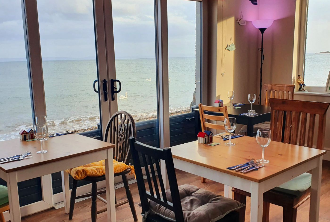 Cafes and Bars in Arran | Local Arran Cafes & Restaurants